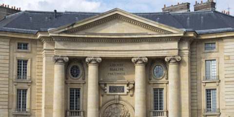 La distinction entre un État unitaire et un État fédéral